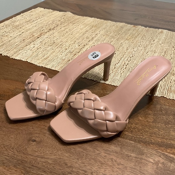 Anne Michelle | Shoes | Anne Michelle Nude Sandals | Poshmark